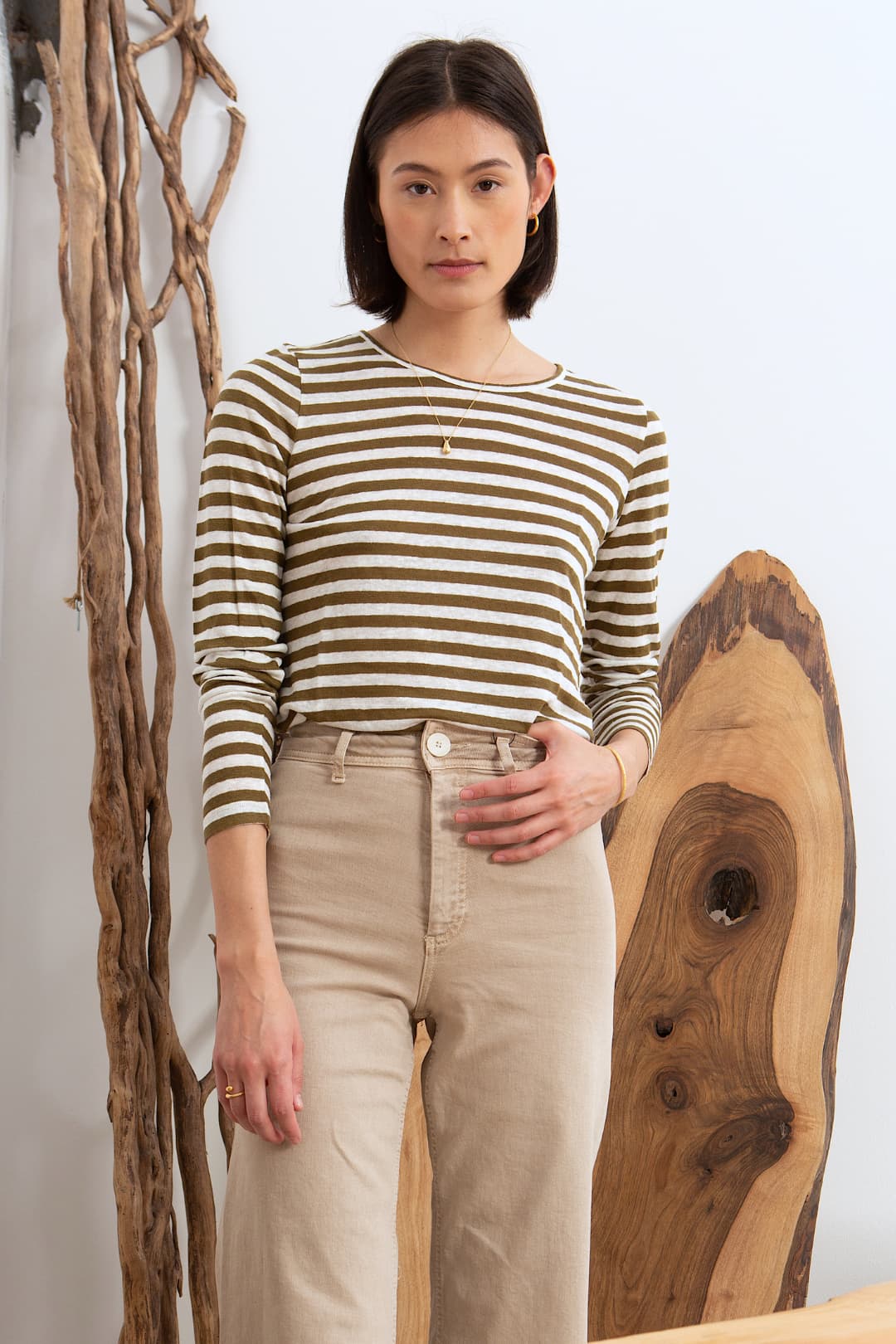 Mastering How to Style Linen T-Shirts in Summer – Lavender Hill Clothing